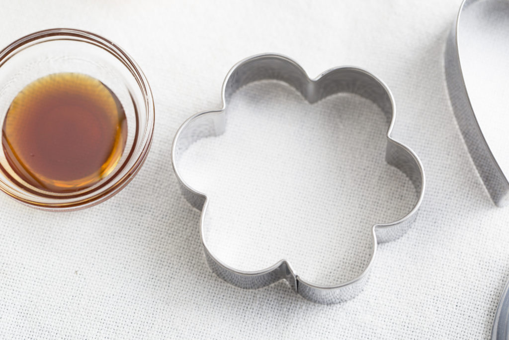 Introducing Fauxnilla: the Sustainable Alternative to Vanilla Extract ...